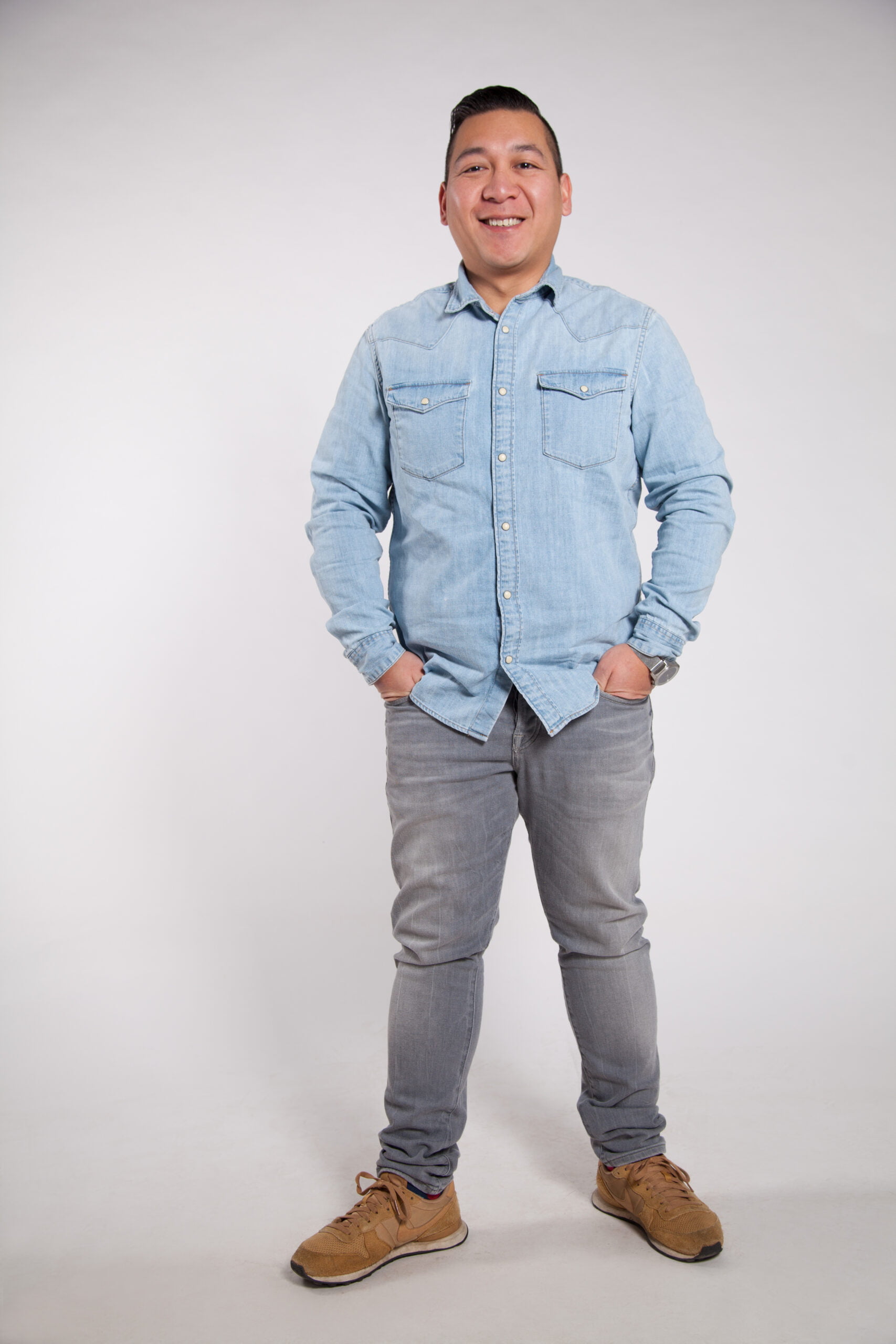 Lesley - Cachet Models